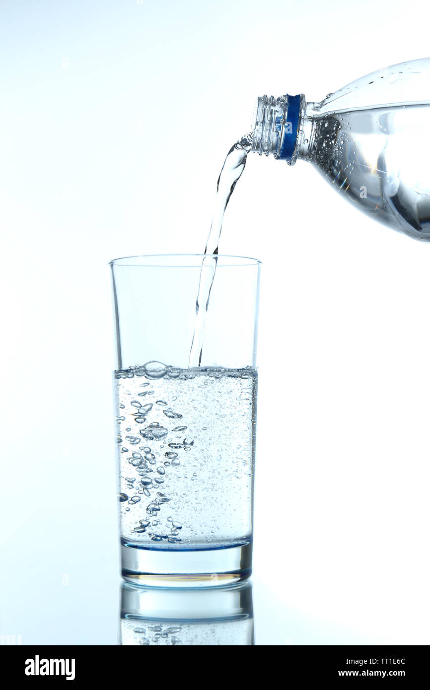 How to pour water from bottle hi-res stock photography and images - Alamy