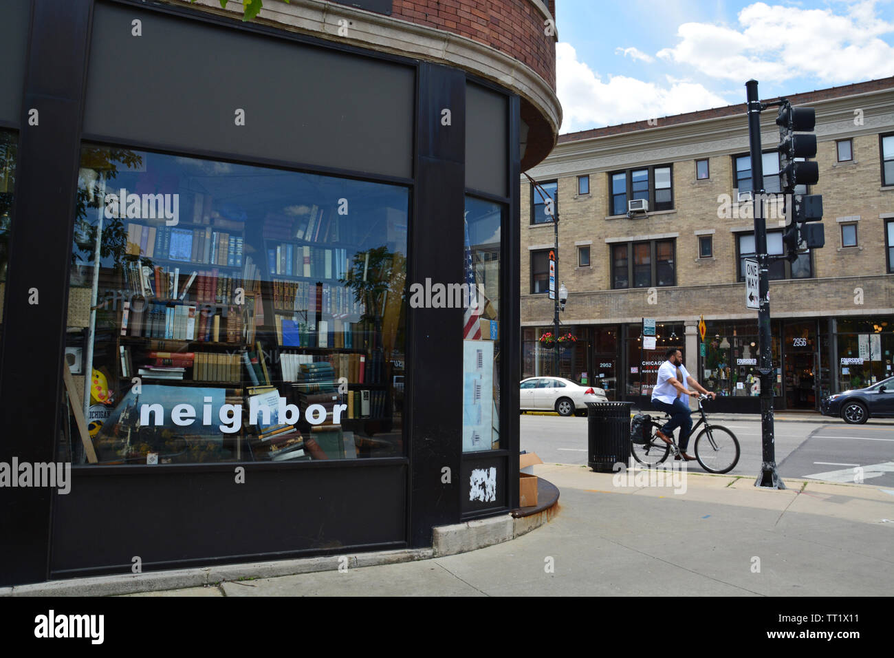 A small independent book store in Chicago's Lakeview neighborhood Stock ...
