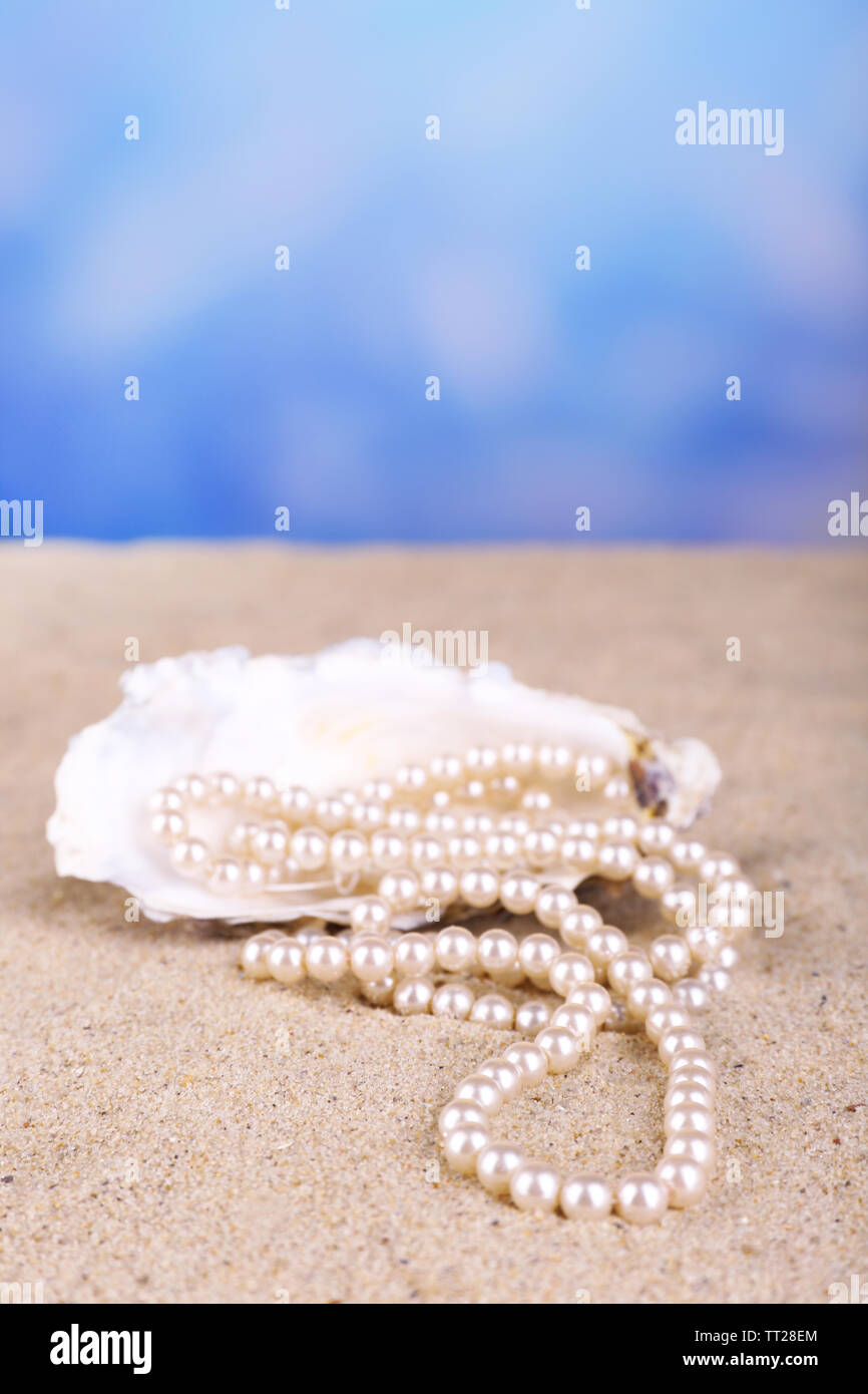 Beach sand pearl necklace shell hi-res stock photography and images - Alamy