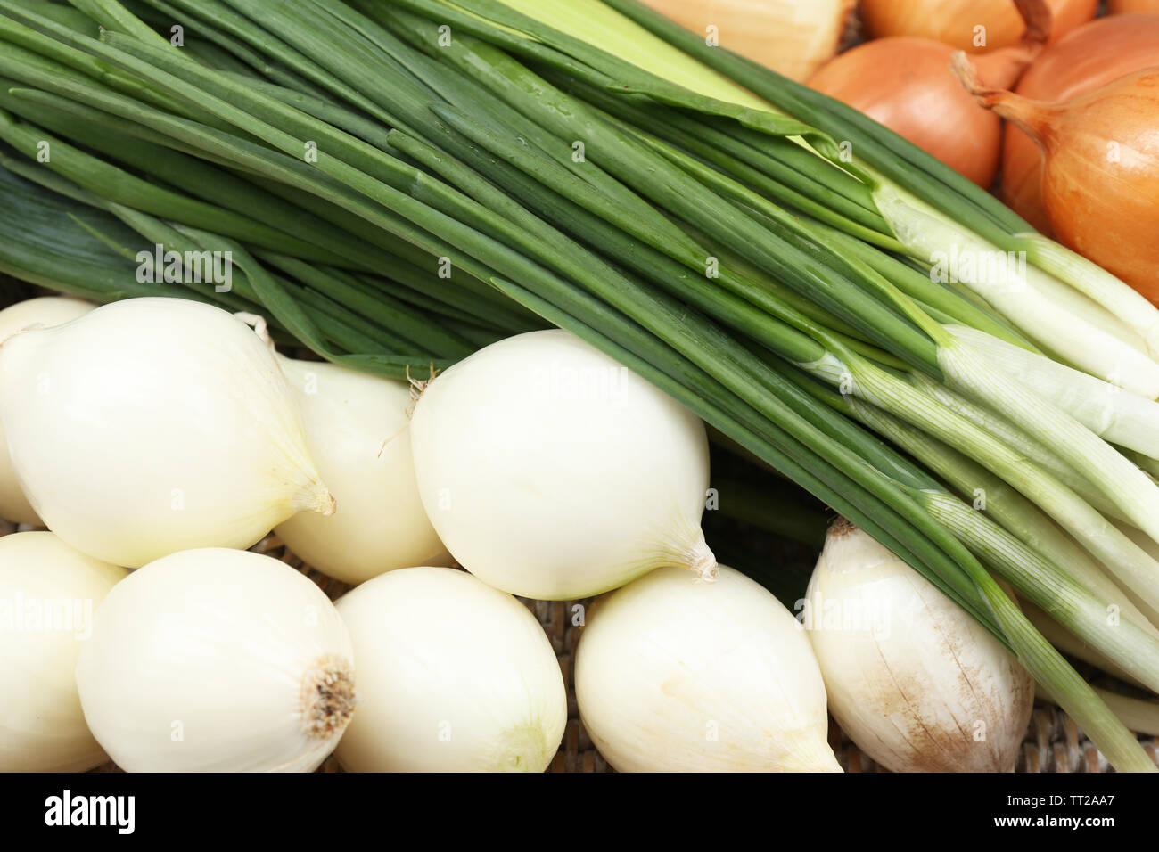 Different raw onion, close up Stock Photo - Alamy