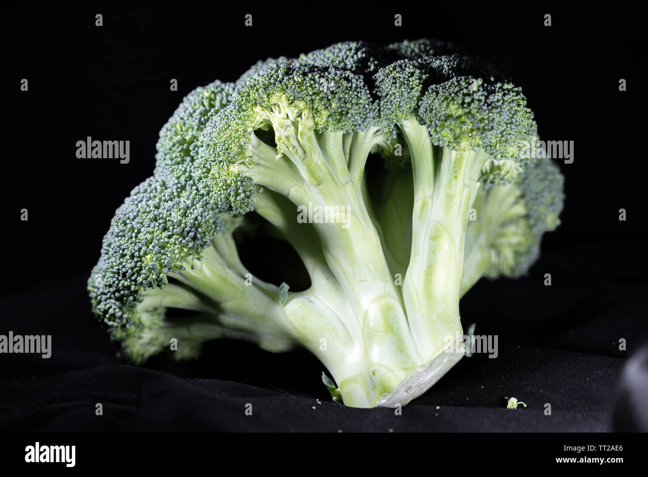 broccoli raw fresh close up Stock Photo - Alamy