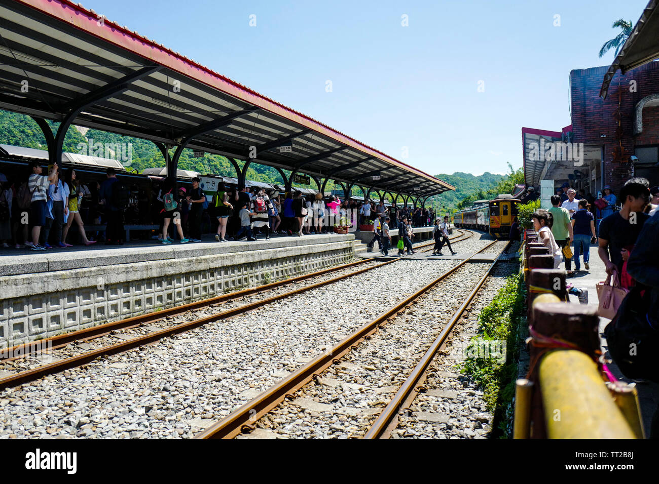 Taipei, Taiwan, 29th, April, 2017. The train is coming to the Shifen ...