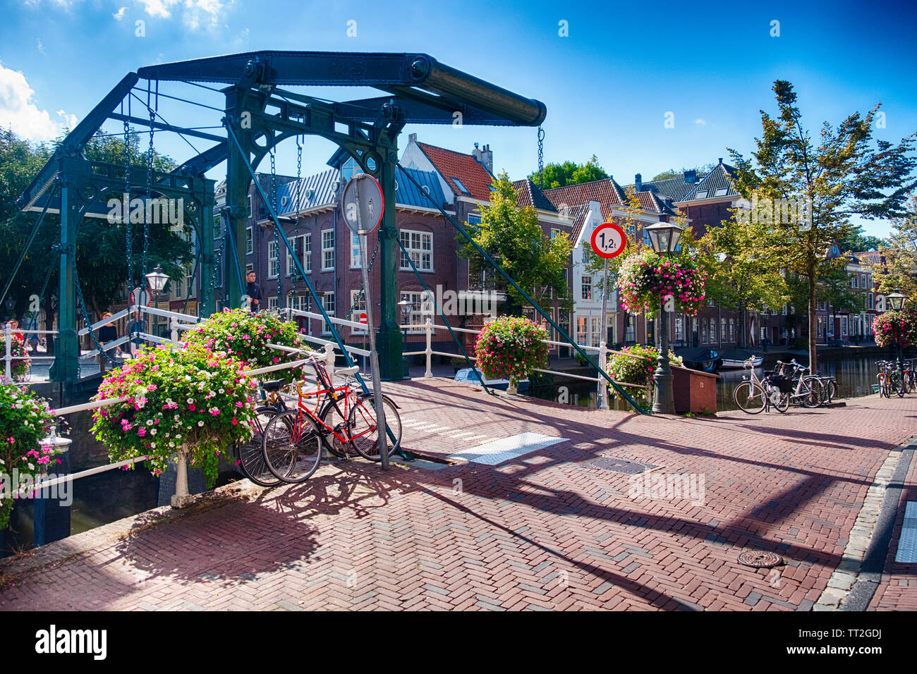 Draw bridge netherlands hi-res stock photography and images - Alamy