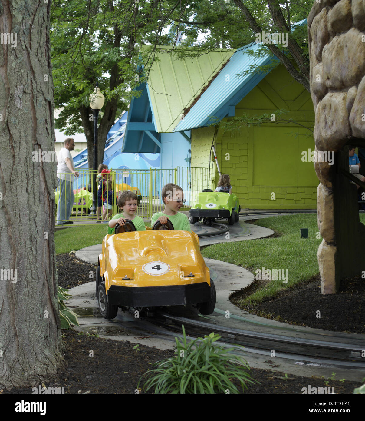 Driving theme park hi-res stock photography and images - Alamy