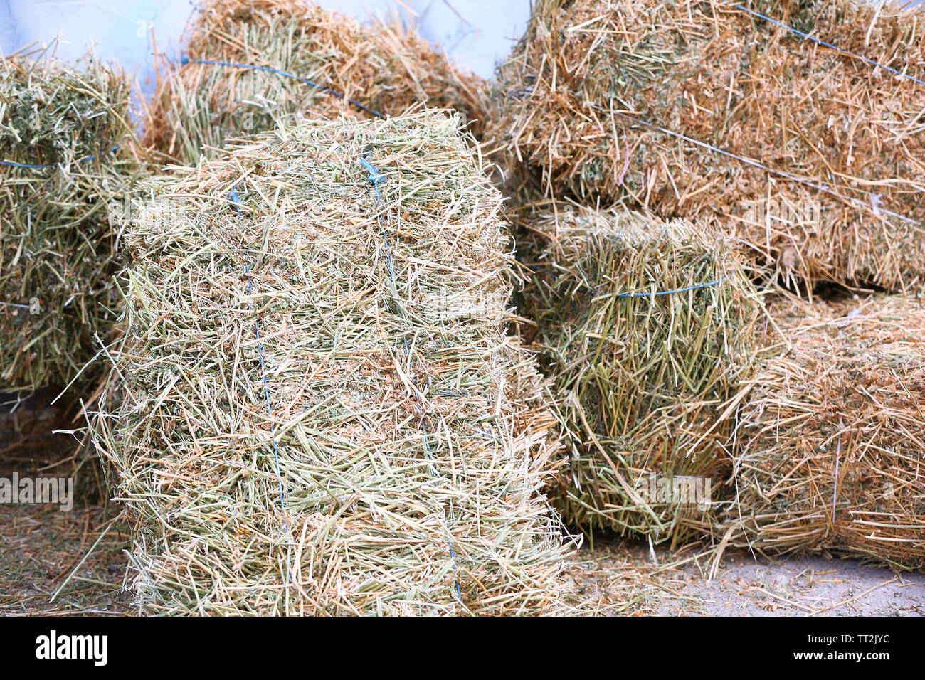 Bulk hay hi-res stock photography and images - Alamy