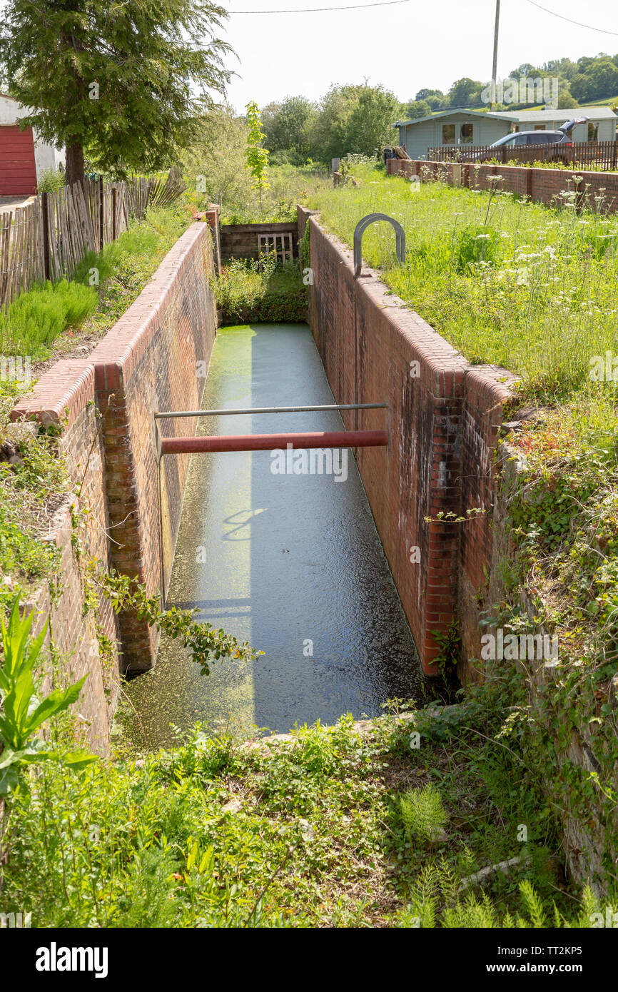 Newly cleared lock on Wiltshire and Berkshire canal, Dauntsey Lock ...