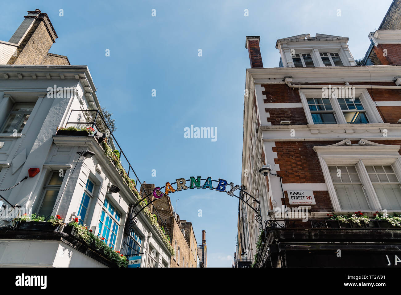 Carnaby street sign hi-res stock photography and images - Alamy