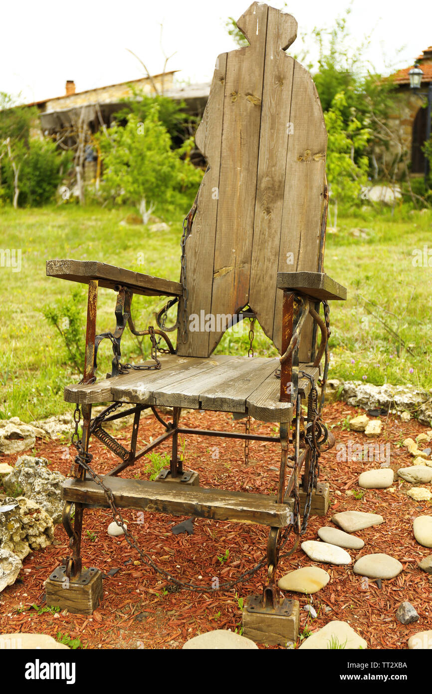 Wooden old throne Stock Photo - Alamy