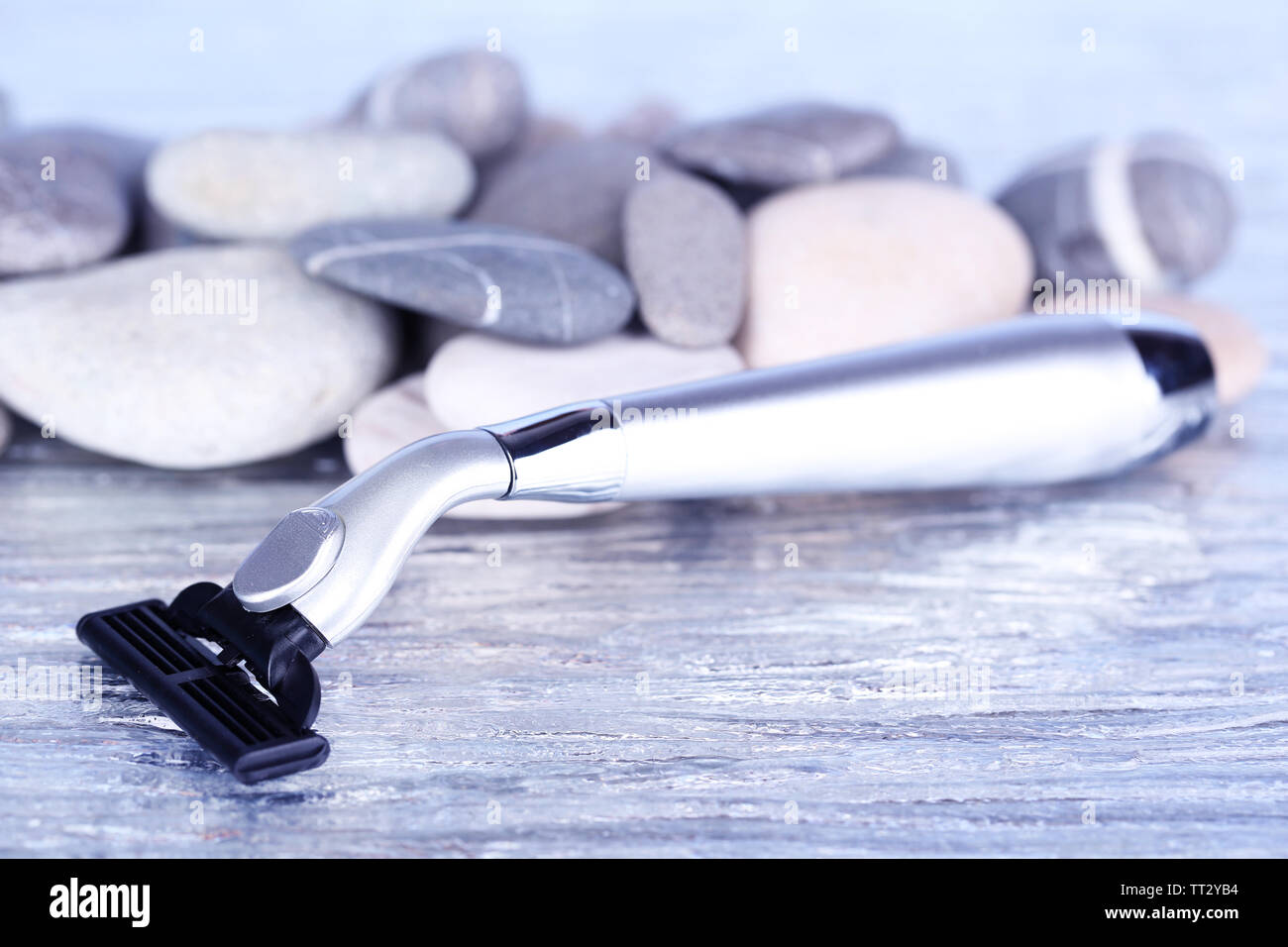 Razor stones hi-res stock photography and images - Alamy