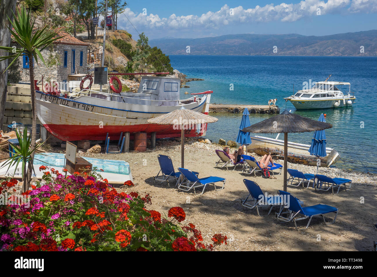 Mandraki beach hydra hi-res stock photography and images - Alamy