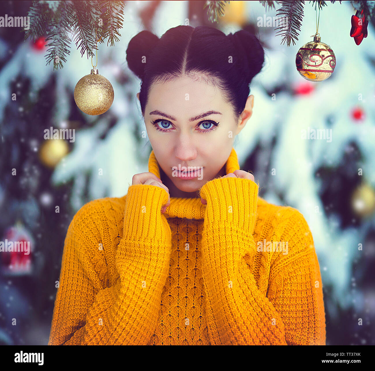 Attractivegirl hi-res stock photography and images - Alamy