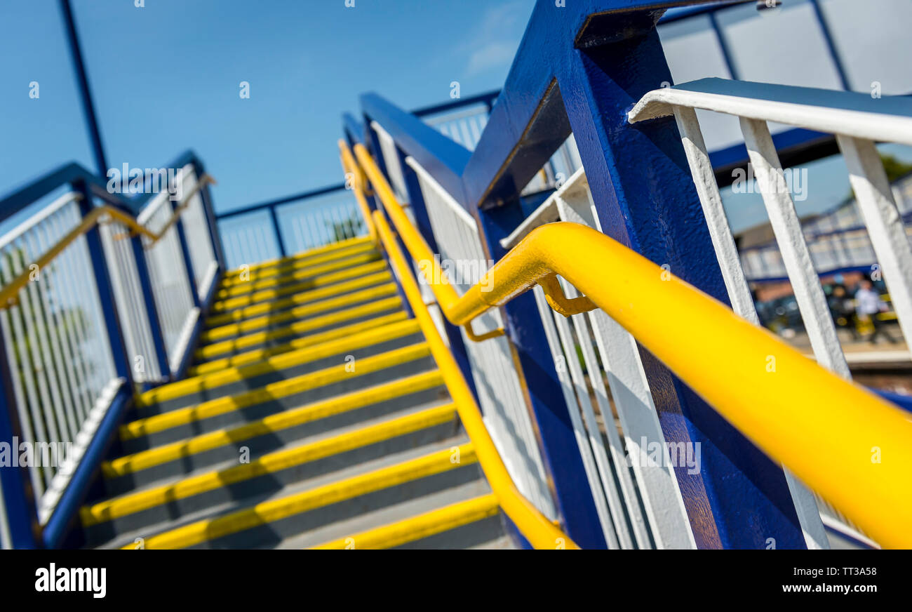 Outside steps and handrail hi-res stock photography and images - Alamy