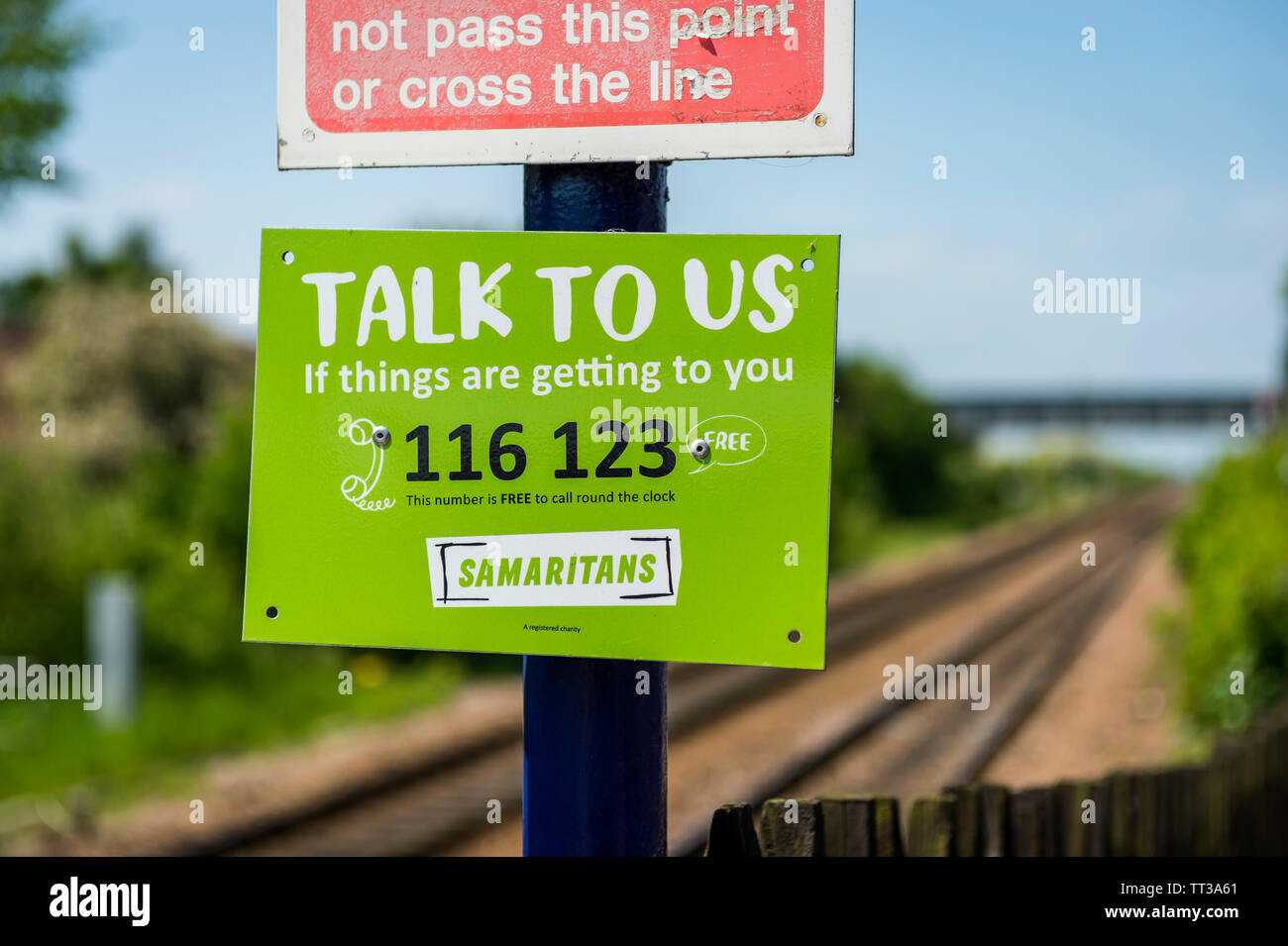 Samaritans sign charity hi-res stock photography and images - Alamy