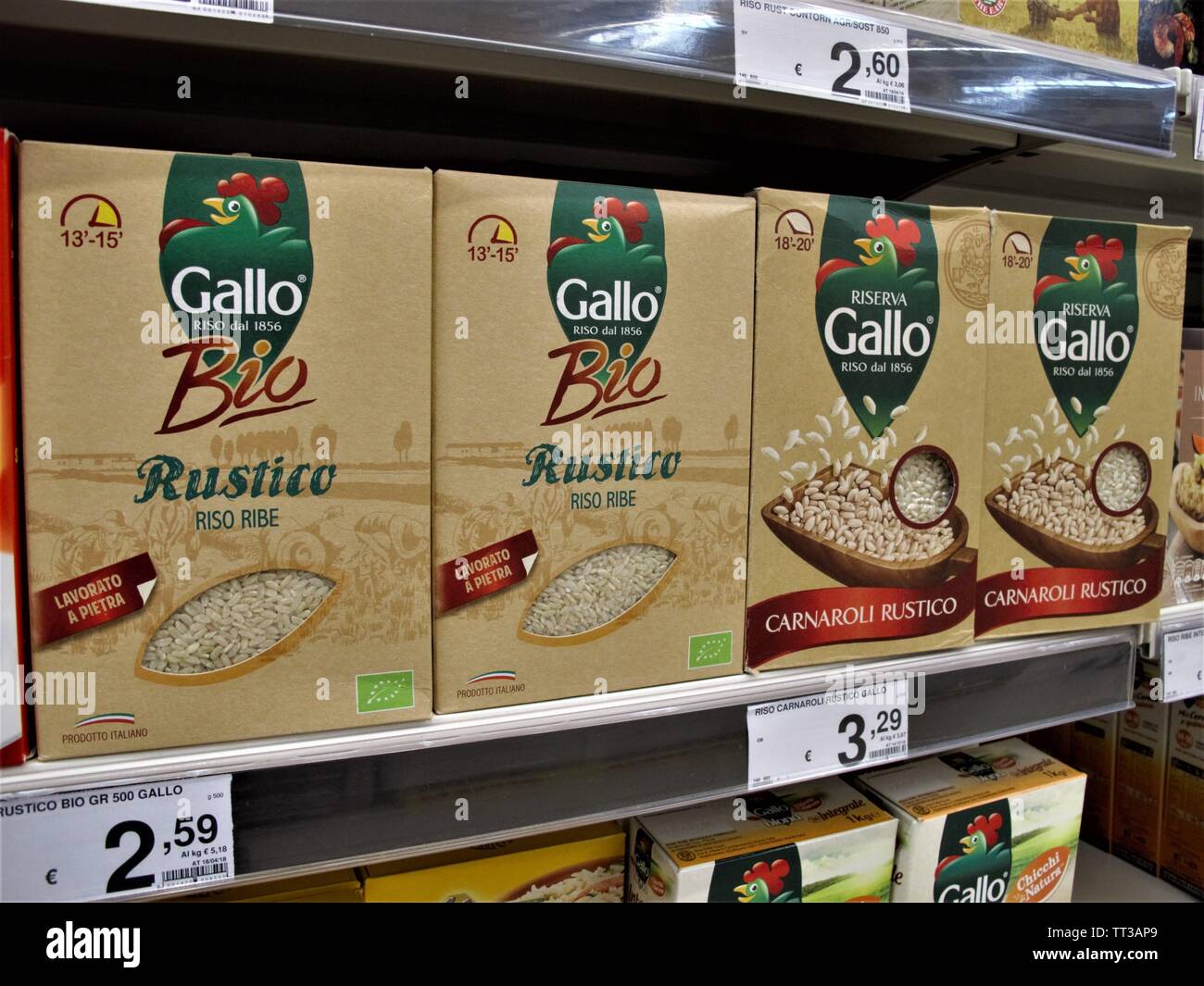 Rice boxes hi-res stock photography and images - Alamy