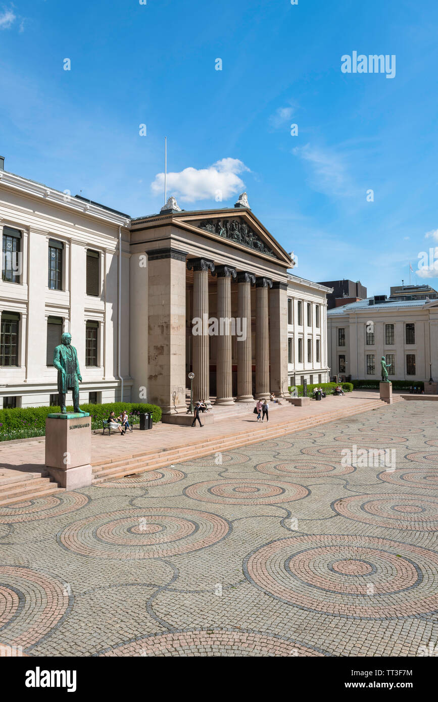 University Oslo, view of the neoclassical front of the original Oslo ...