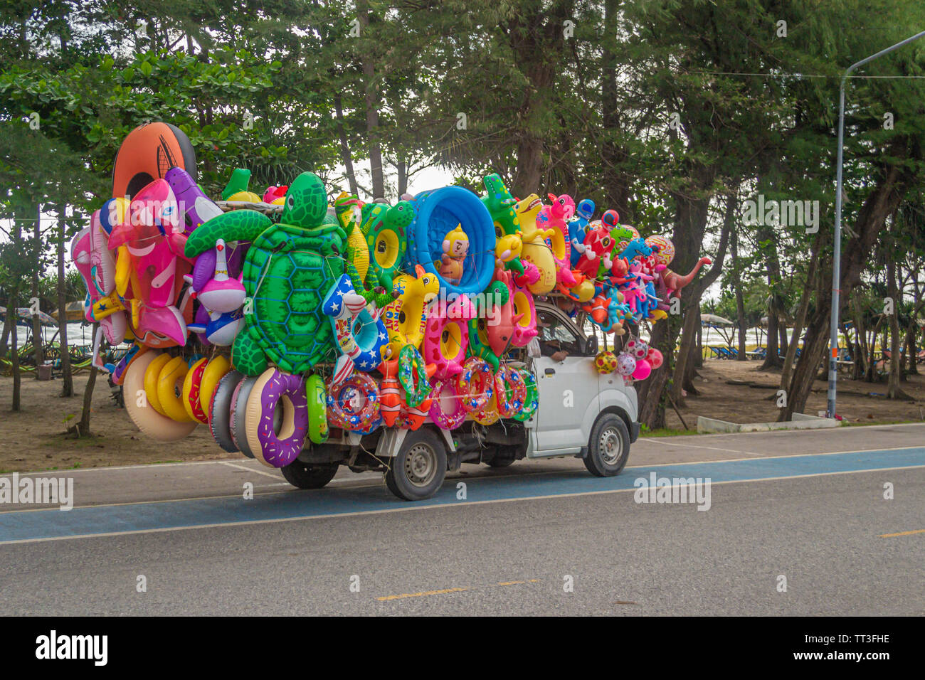 Various shapes of balloon hi-res stock photography and images - Alamy