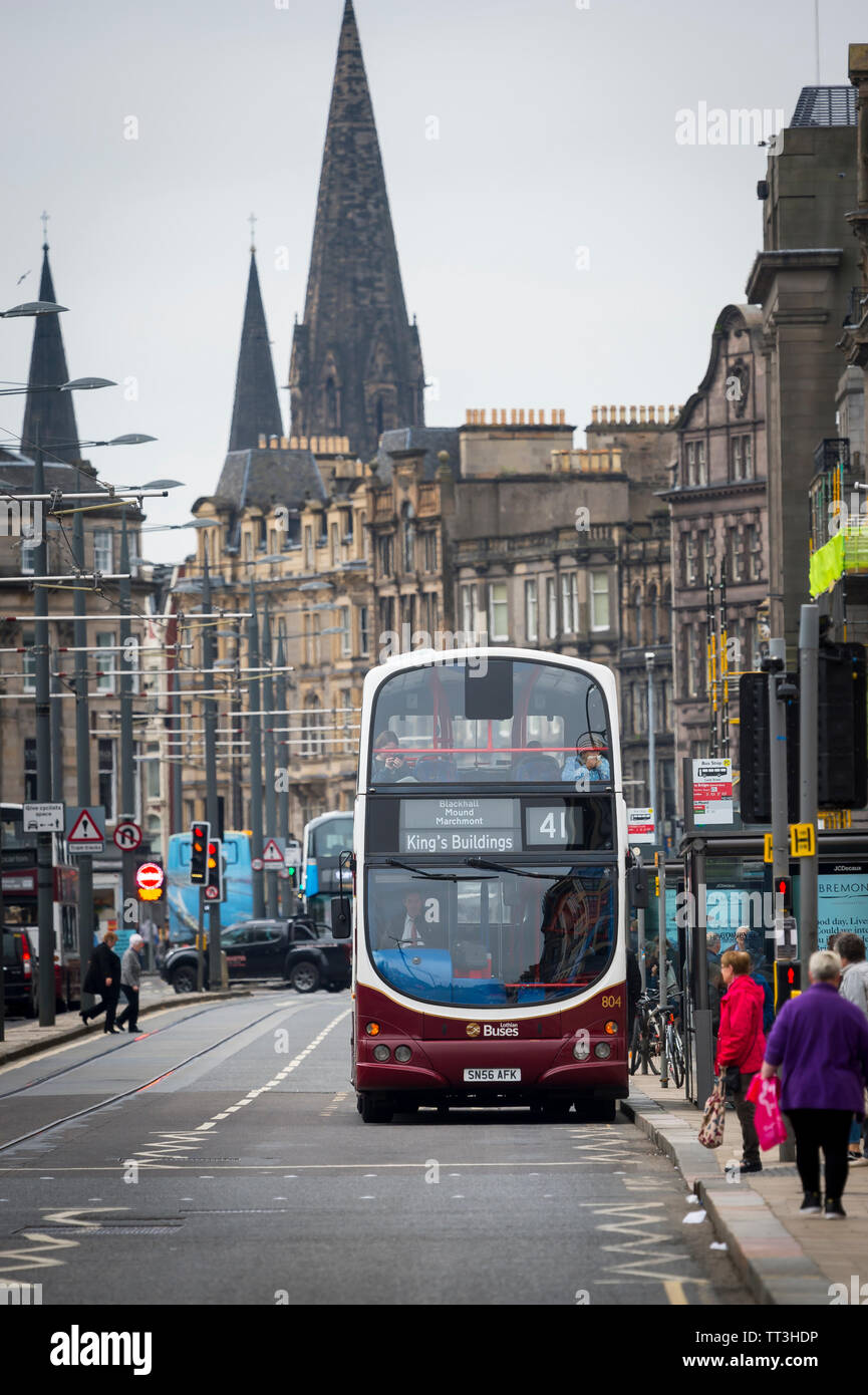 Lothian buses hi-res stock photography and images - Alamy