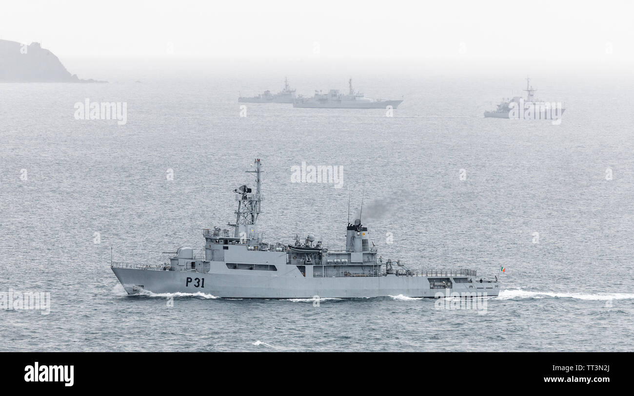 Irish naval vessels hi-res stock photography and images - Alamy