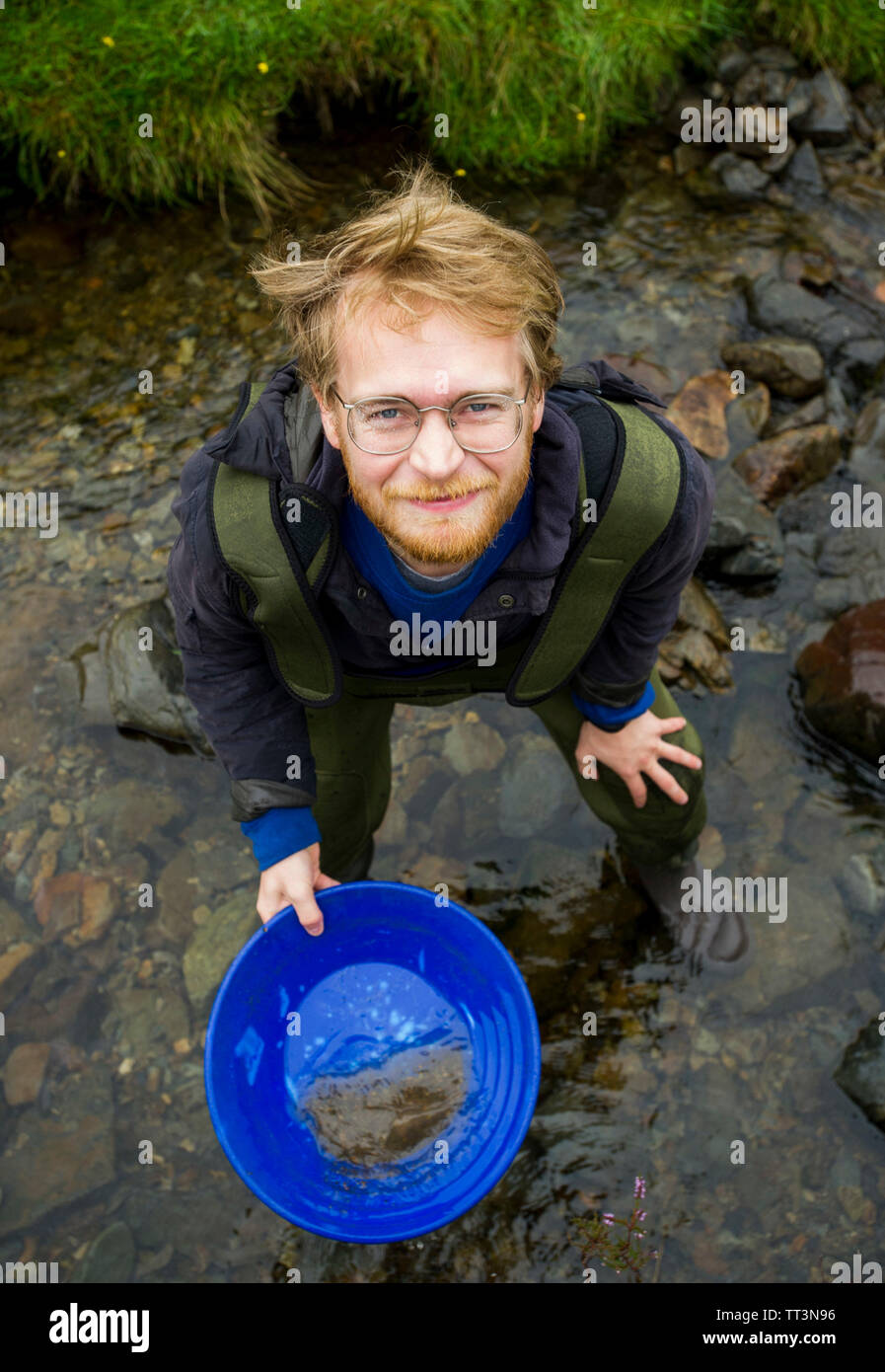 Gold panning river in scotland hi-res stock photography and images - Alamy