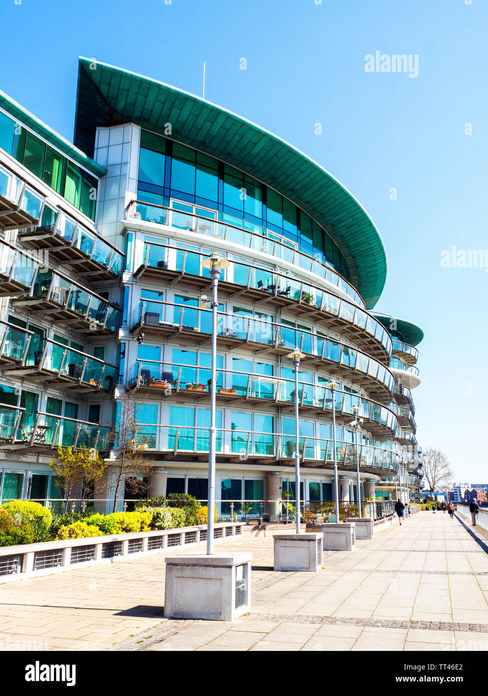 Wapping hi-res stock photography and images - Alamy