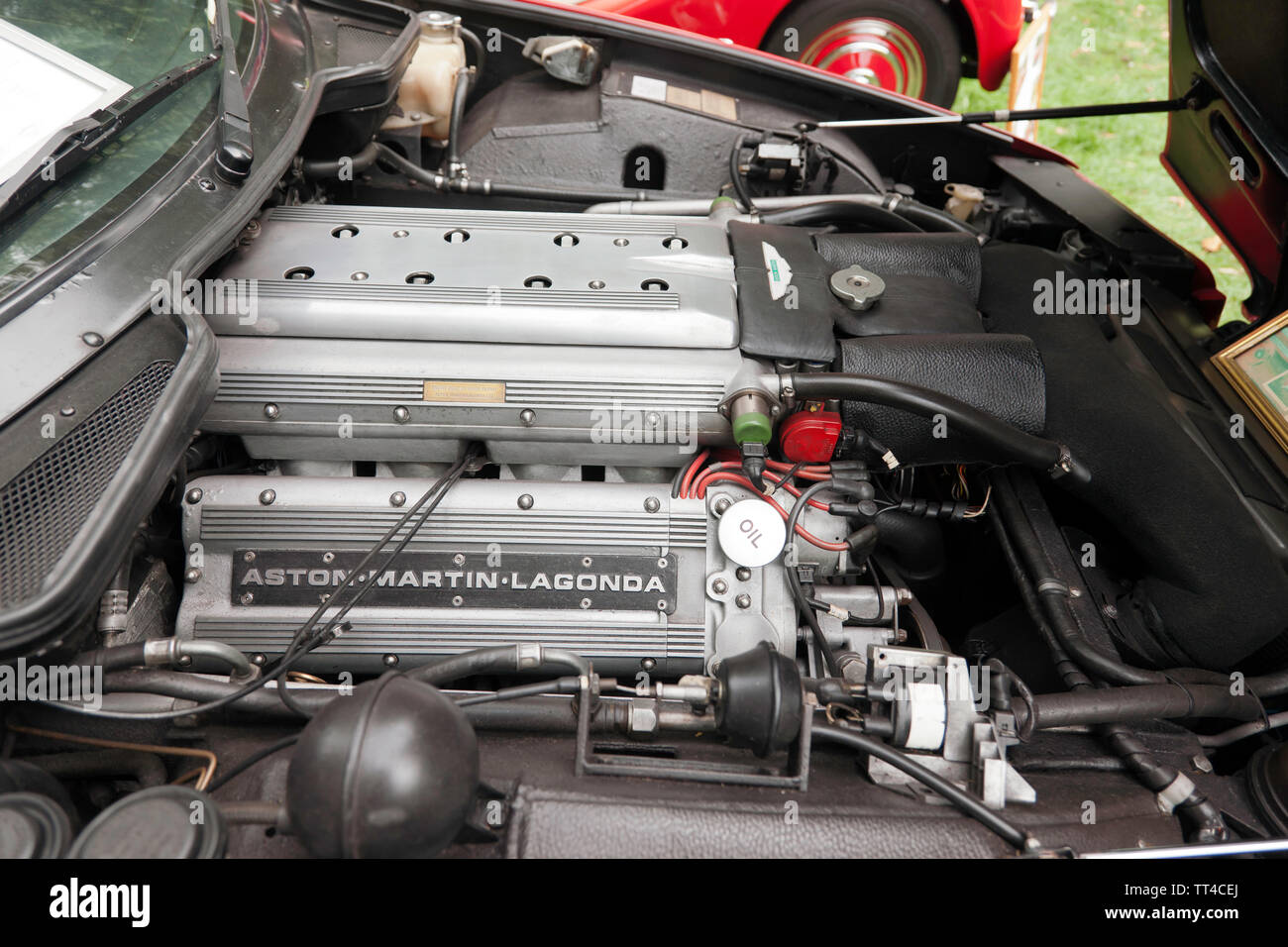 Aston Martin Vanquish Engine