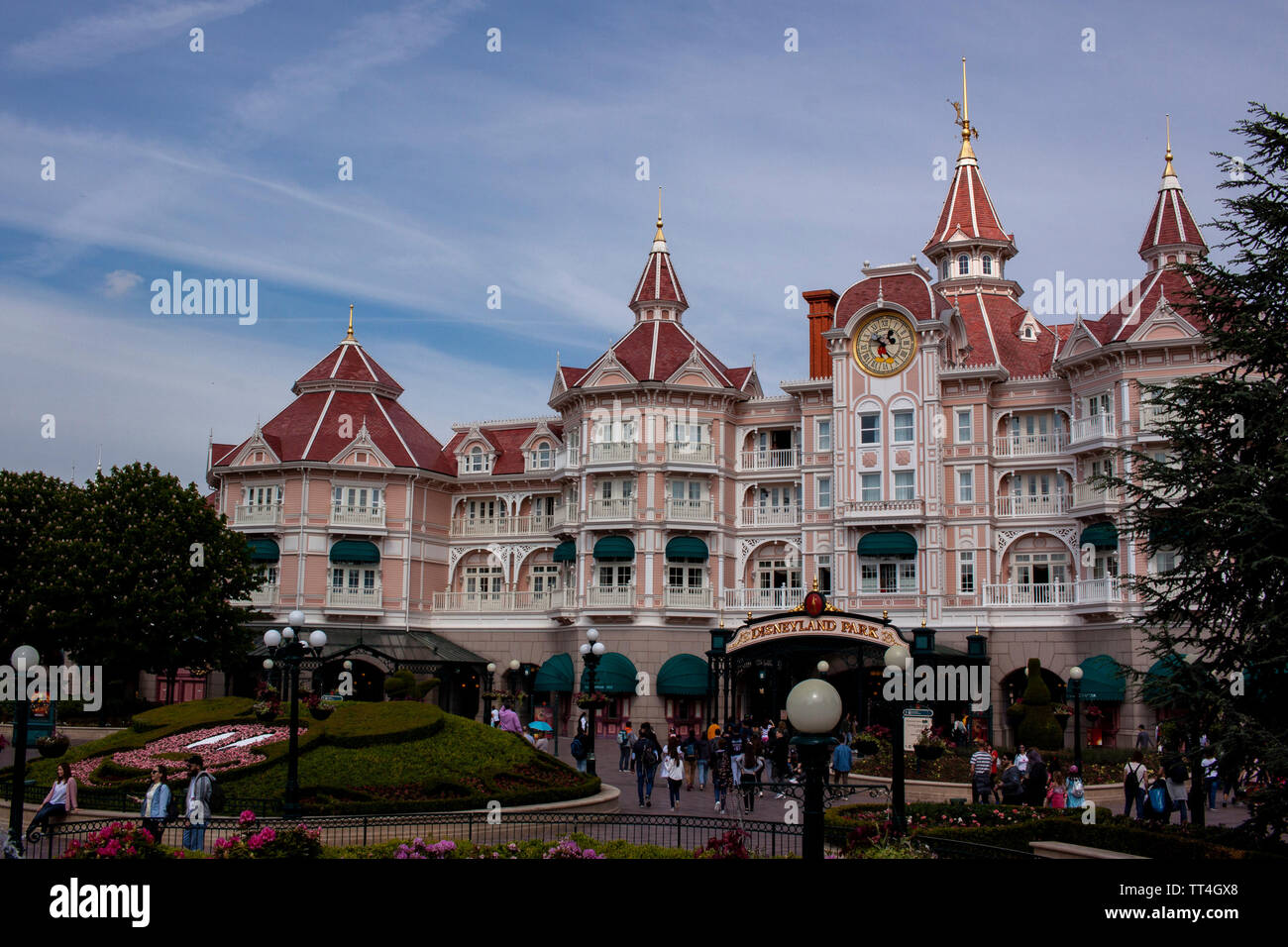 Chessy disneyland hi-res stock photography and images - Alamy