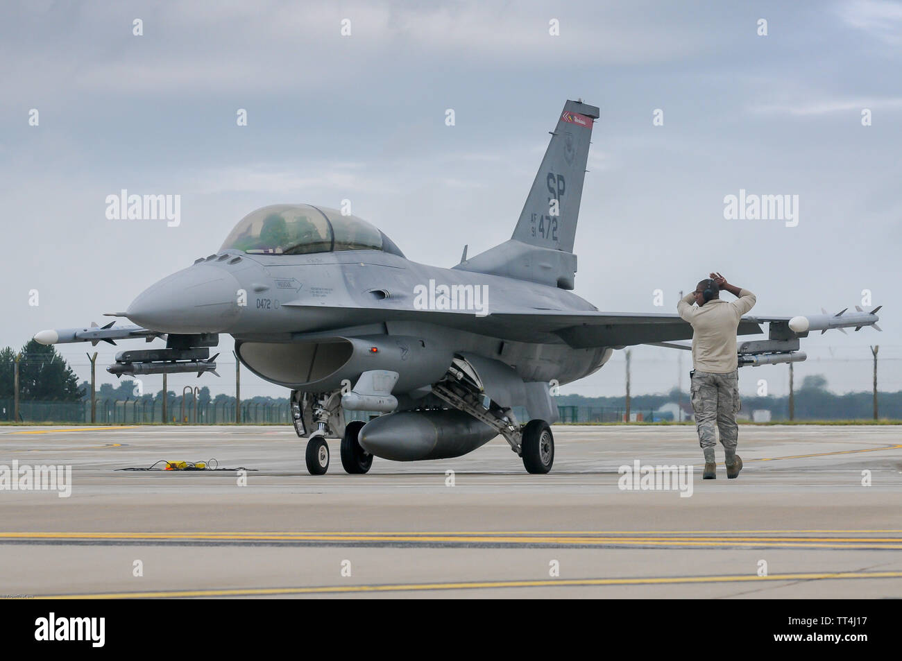 F-16DM 91-0472 480th TFS RAF Lakenheath Stock Photo - Alamy