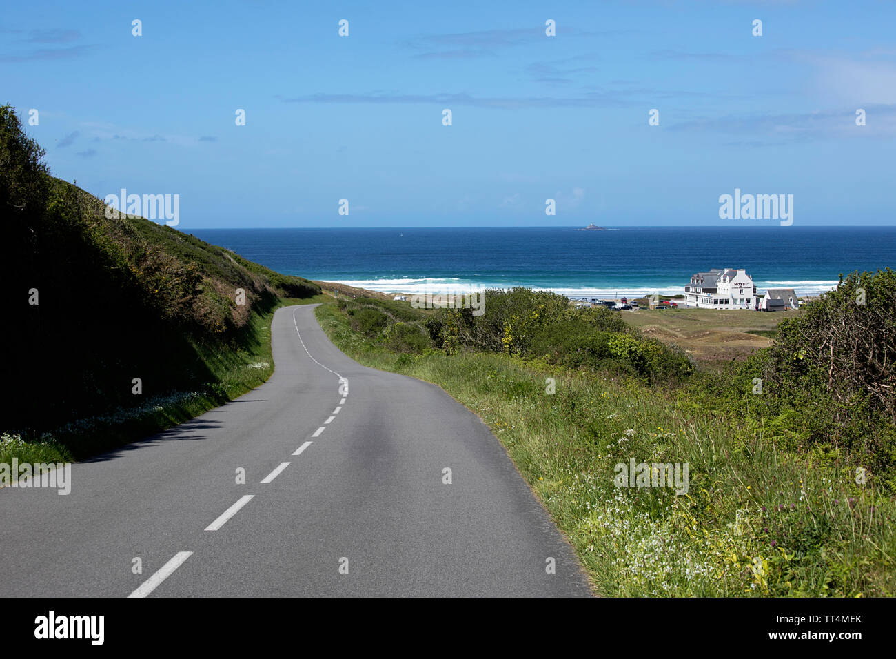 View of the beach Plage de la Baie des Trépassés at the Pointe du Raz ...