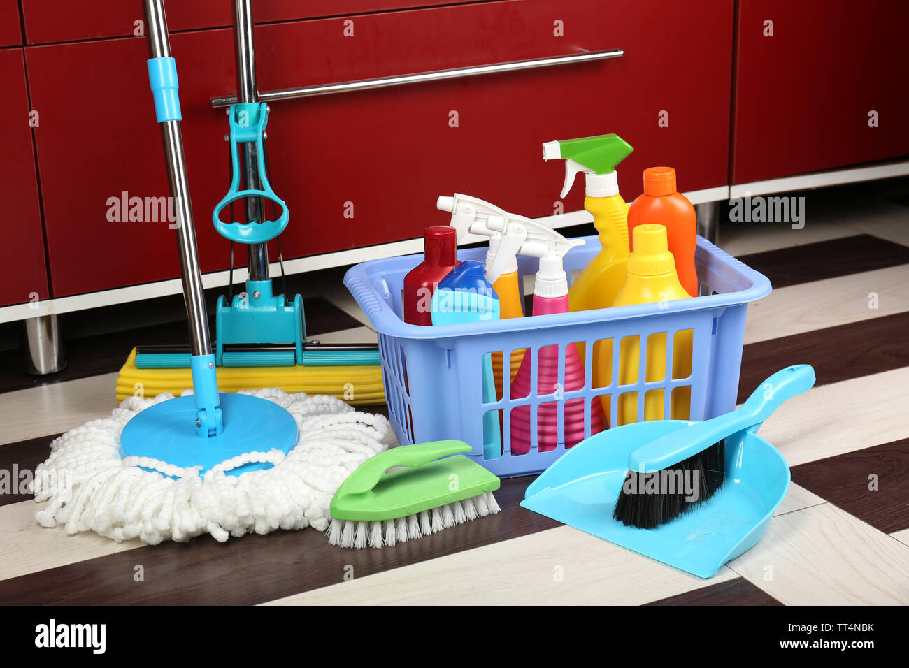 Kitchen scrubbing tools hi-res stock photography and images - Alamy