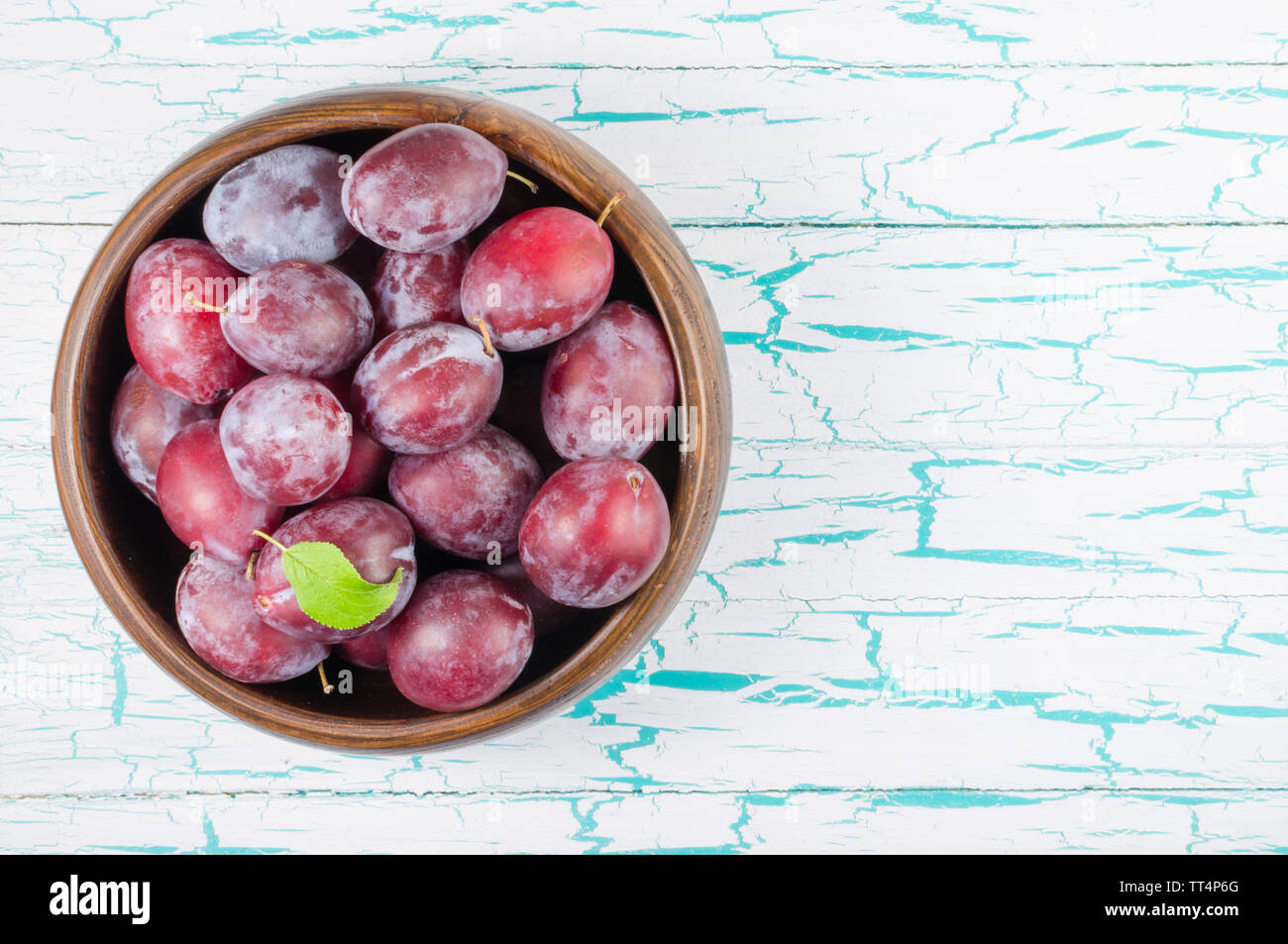 Cracked plums hi-res stock photography and images - Alamy