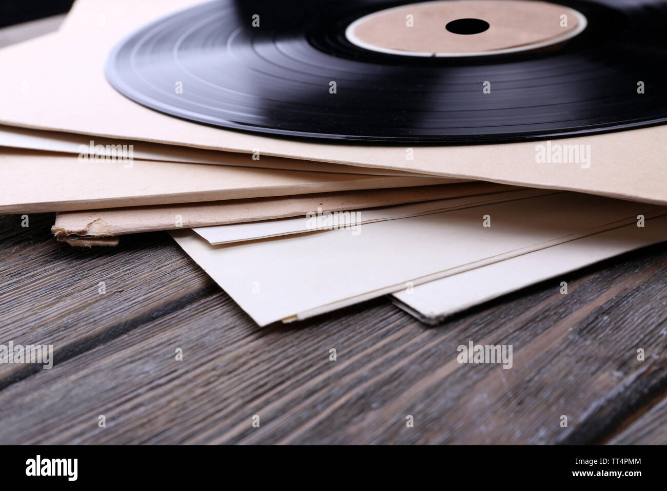 Colour vinyl records background hi-res stock photography and images - Alamy