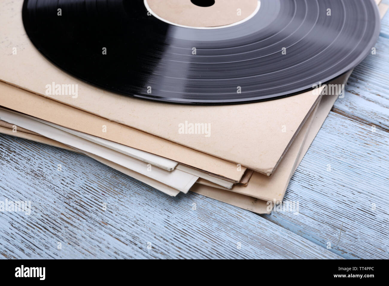 Colour vinyl records background hi-res stock photography and images - Alamy