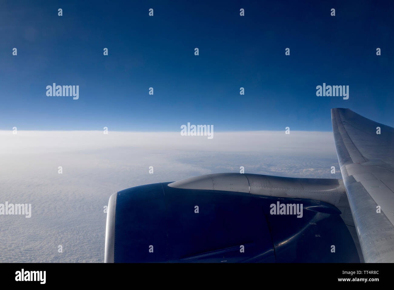 Boeing wing engine hi-res stock photography and images - Alamy