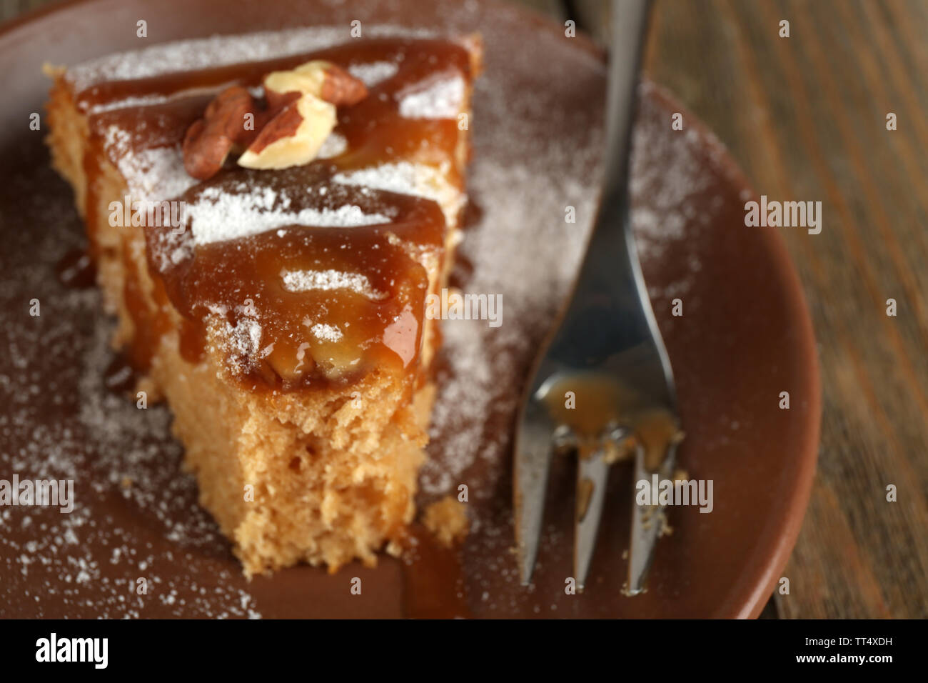Half eaten birthday cake hi-res stock photography and images - Alamy