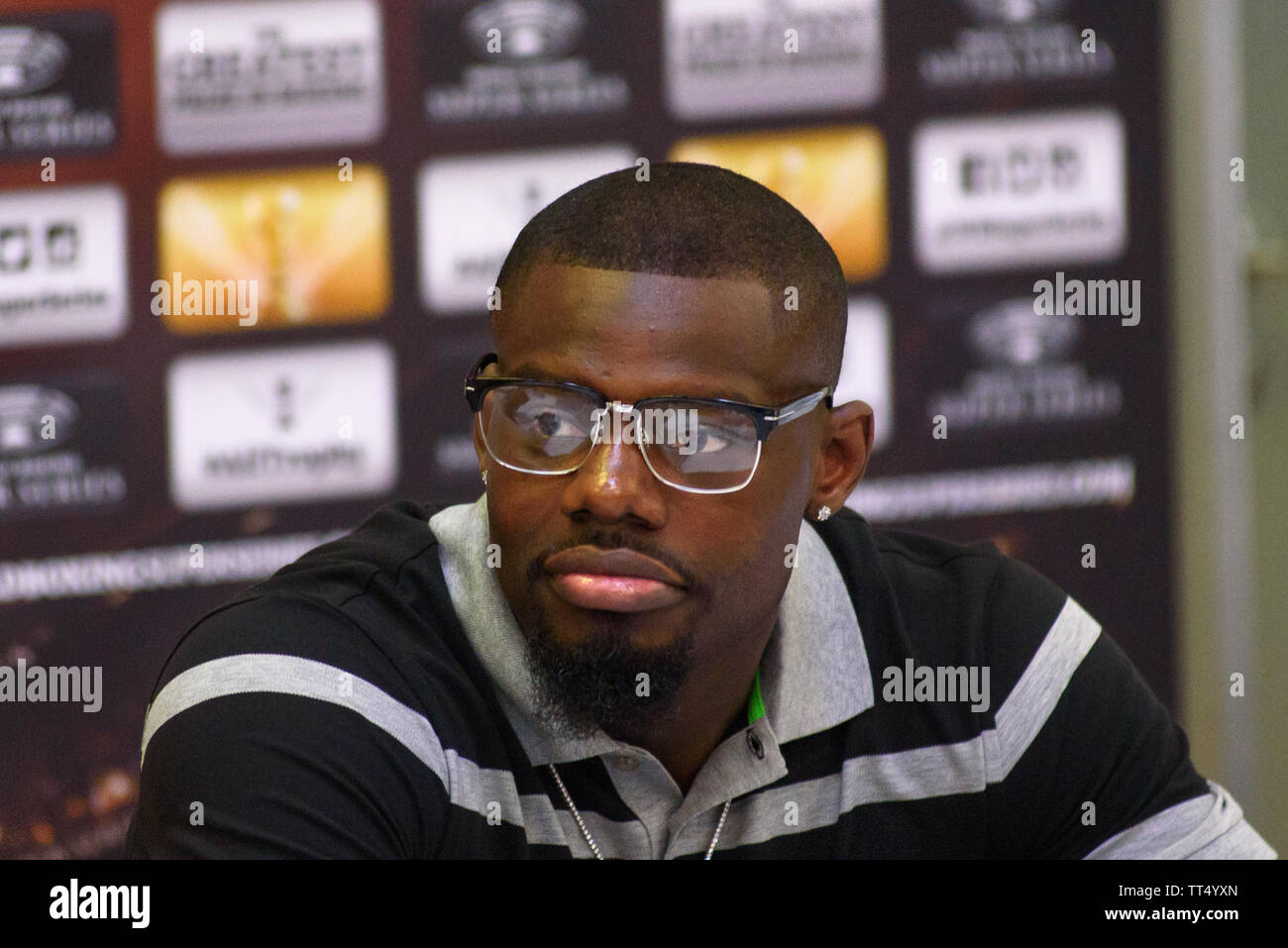 American professional boxer hi-res stock photography and images - Alamy