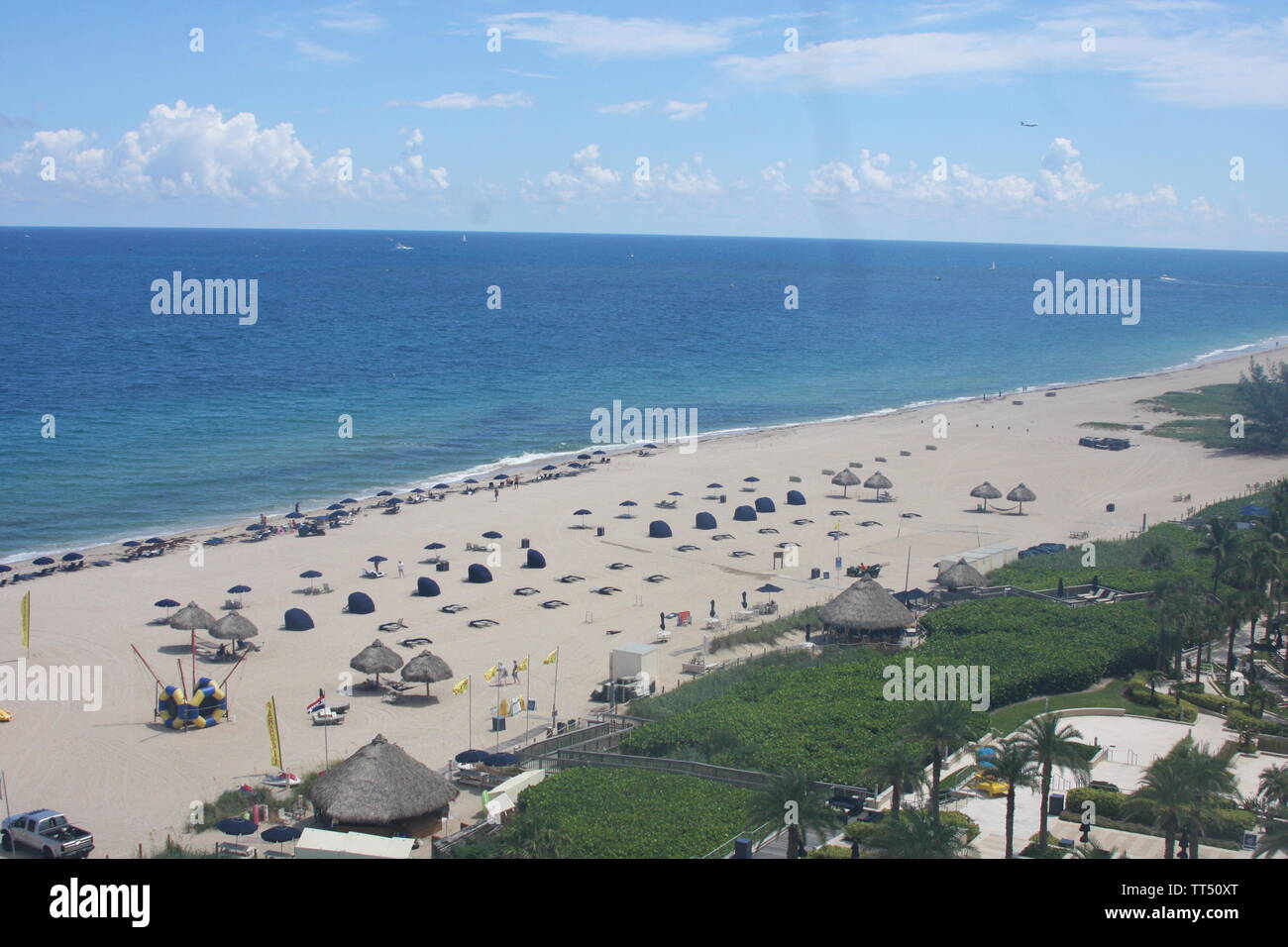 Beach scene in Florida Stock Photo - Alamy