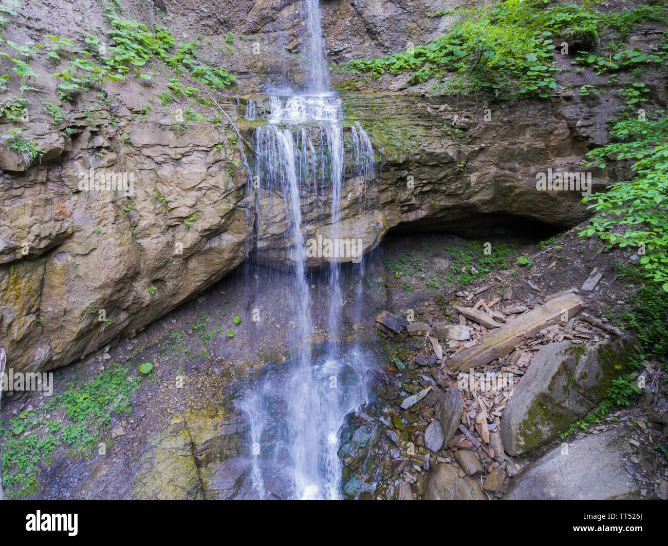 Waterfall aerial view hi-res stock photography and images - Alamy