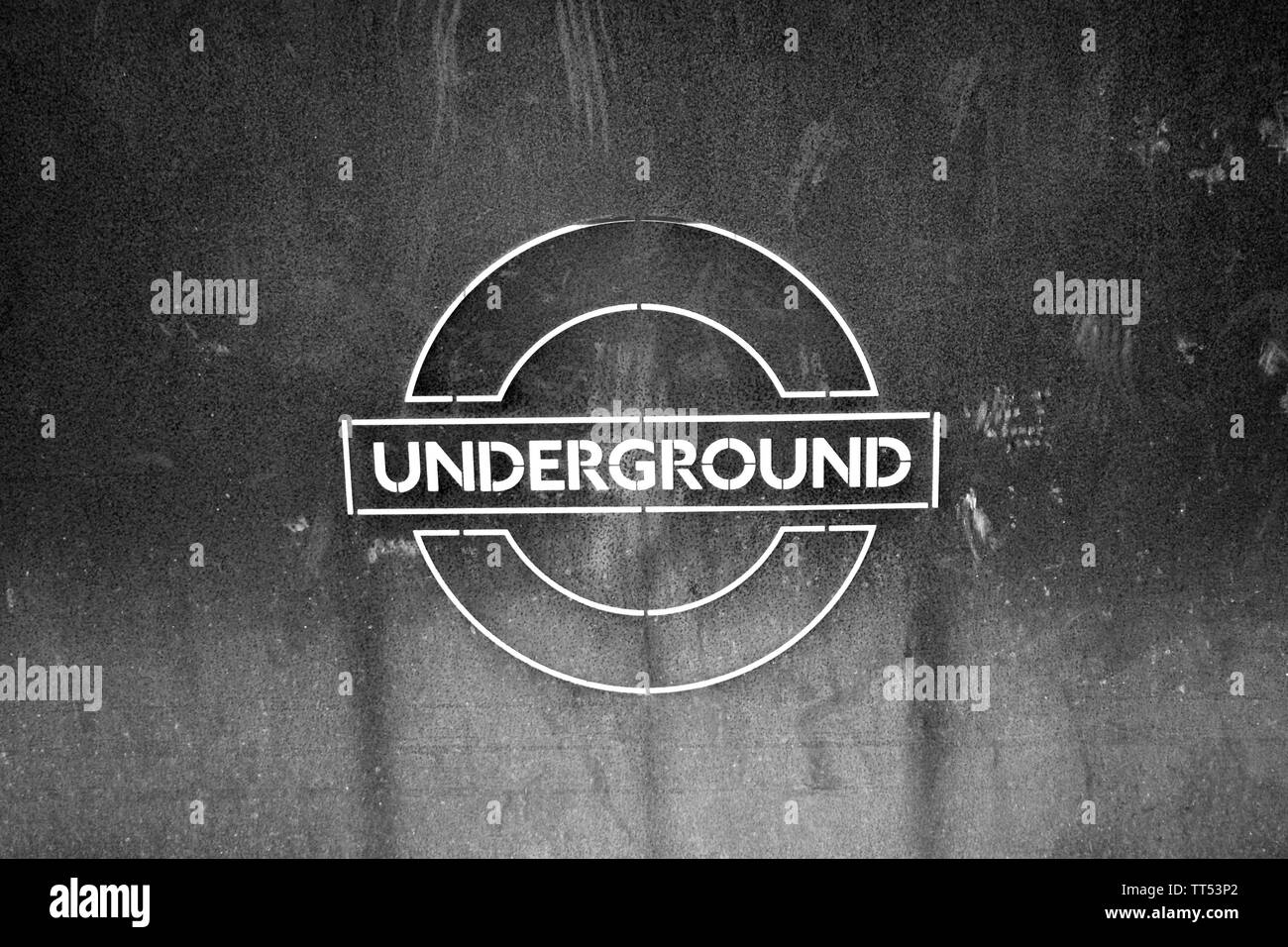 British rail sign hi-res stock photography and images - Alamy