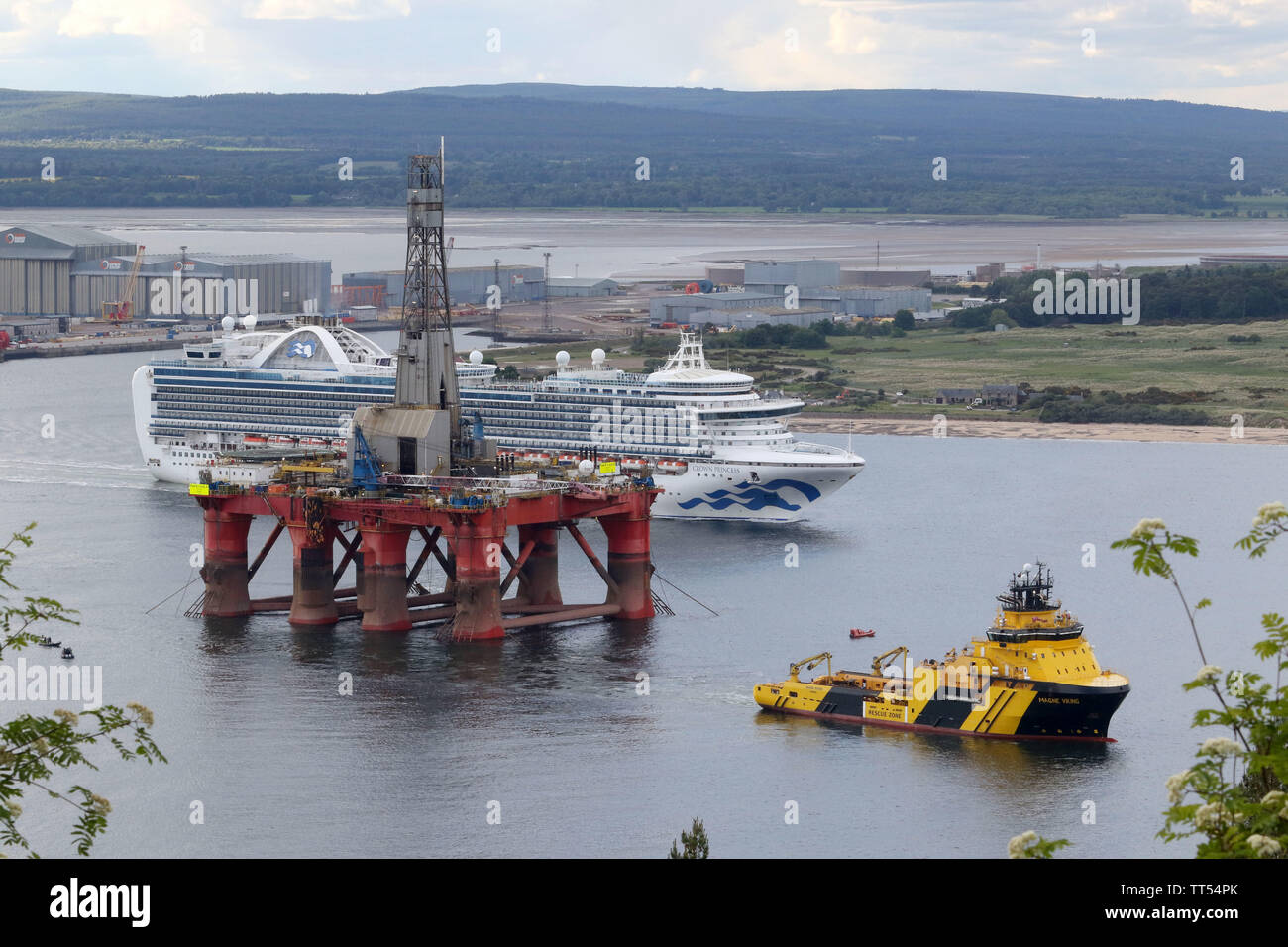 Transocean rig hi-res stock photography and images - Alamy