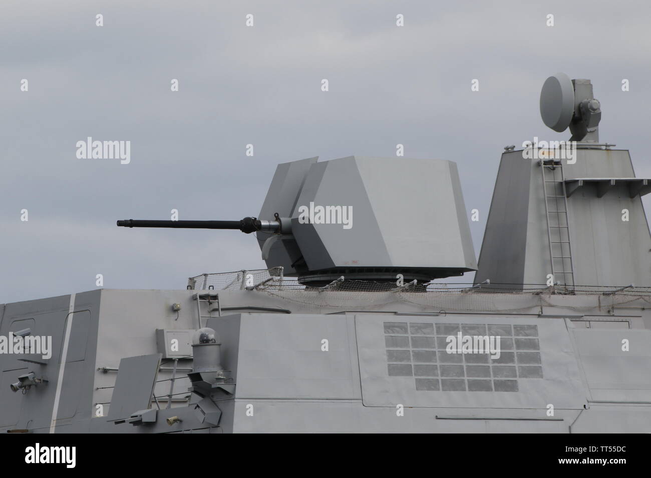 Oto melara 76mm hi-res stock photography and images - Alamy