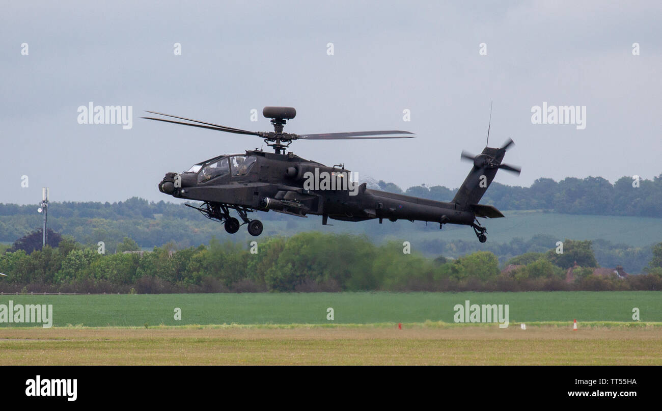 AgustaWestland Apache AH Mk1 in flight at Duxford Aerodrome ...