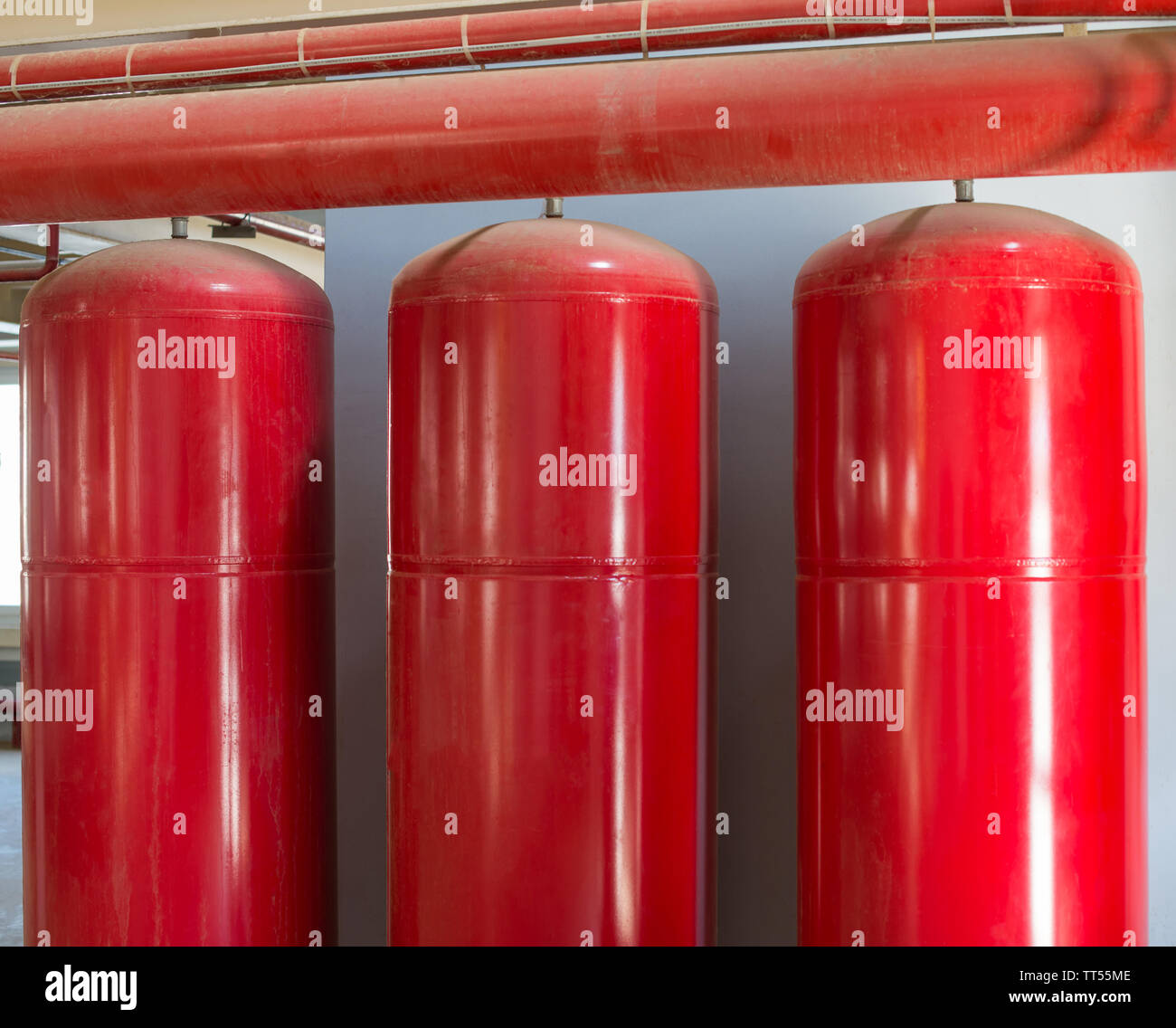 Compound cylinders hi-res stock photography and images - Alamy