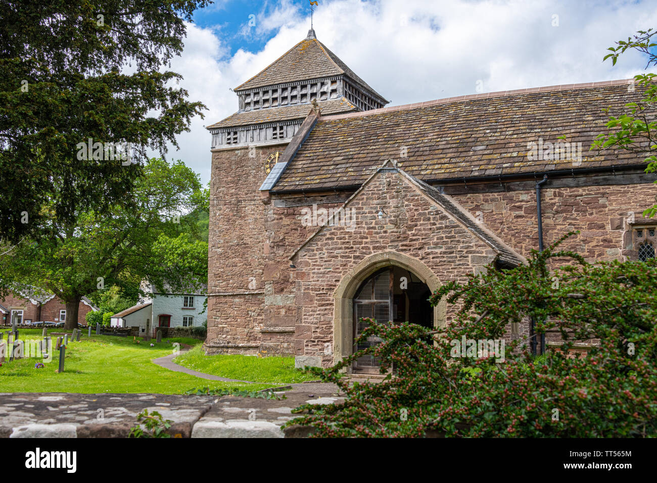 Skenfrith castle wales hi-res stock photography and images - Alamy