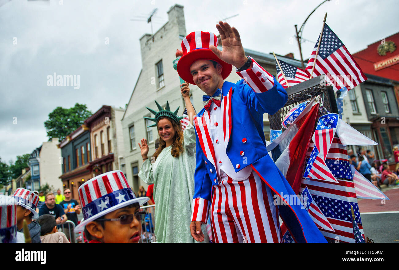 UNITED STATES - July 4, 2016: Lady Liberty and Uncle Sam march in the ...
