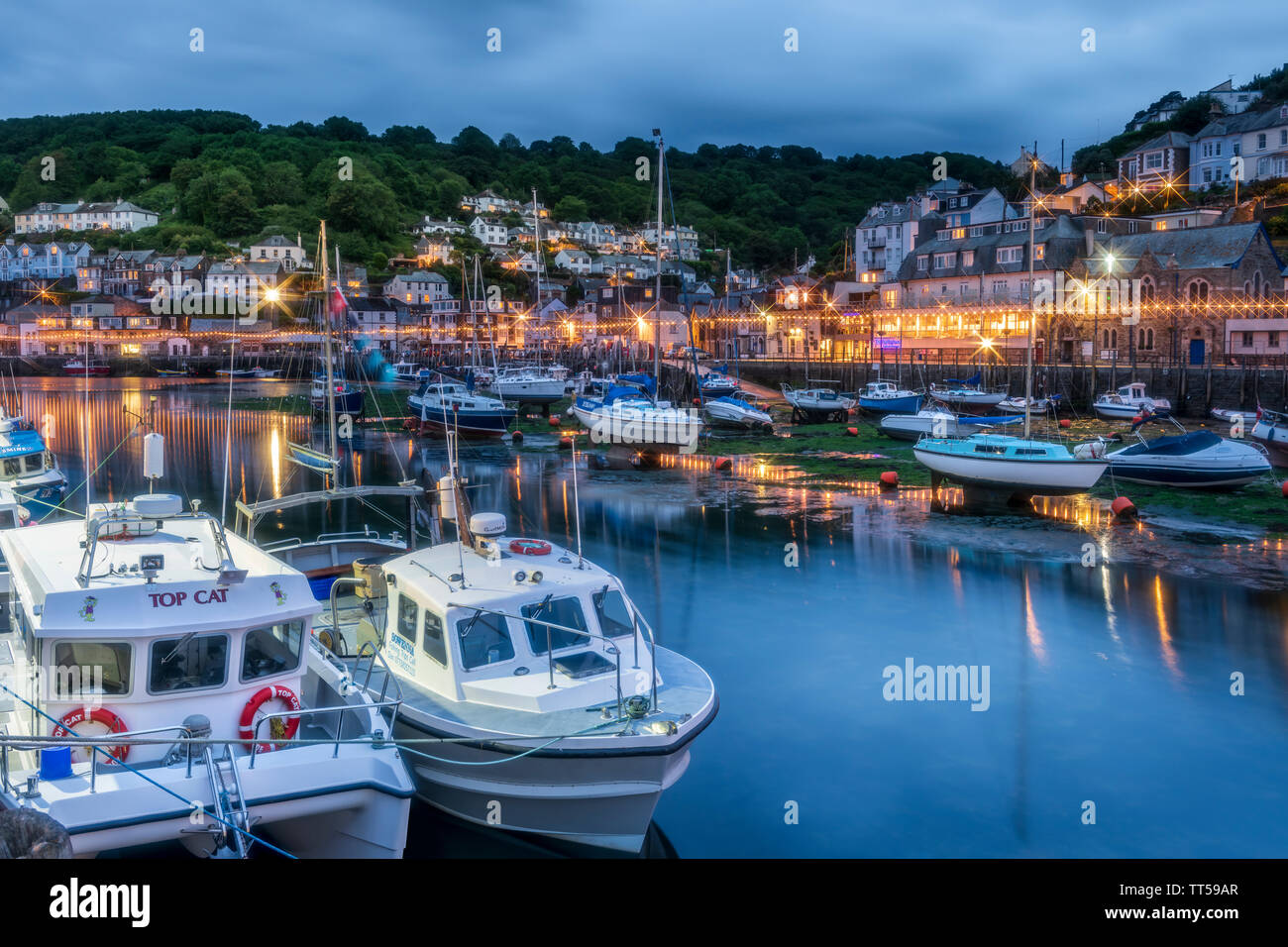 East west looe coast cornwall hi-res stock photography and images - Alamy