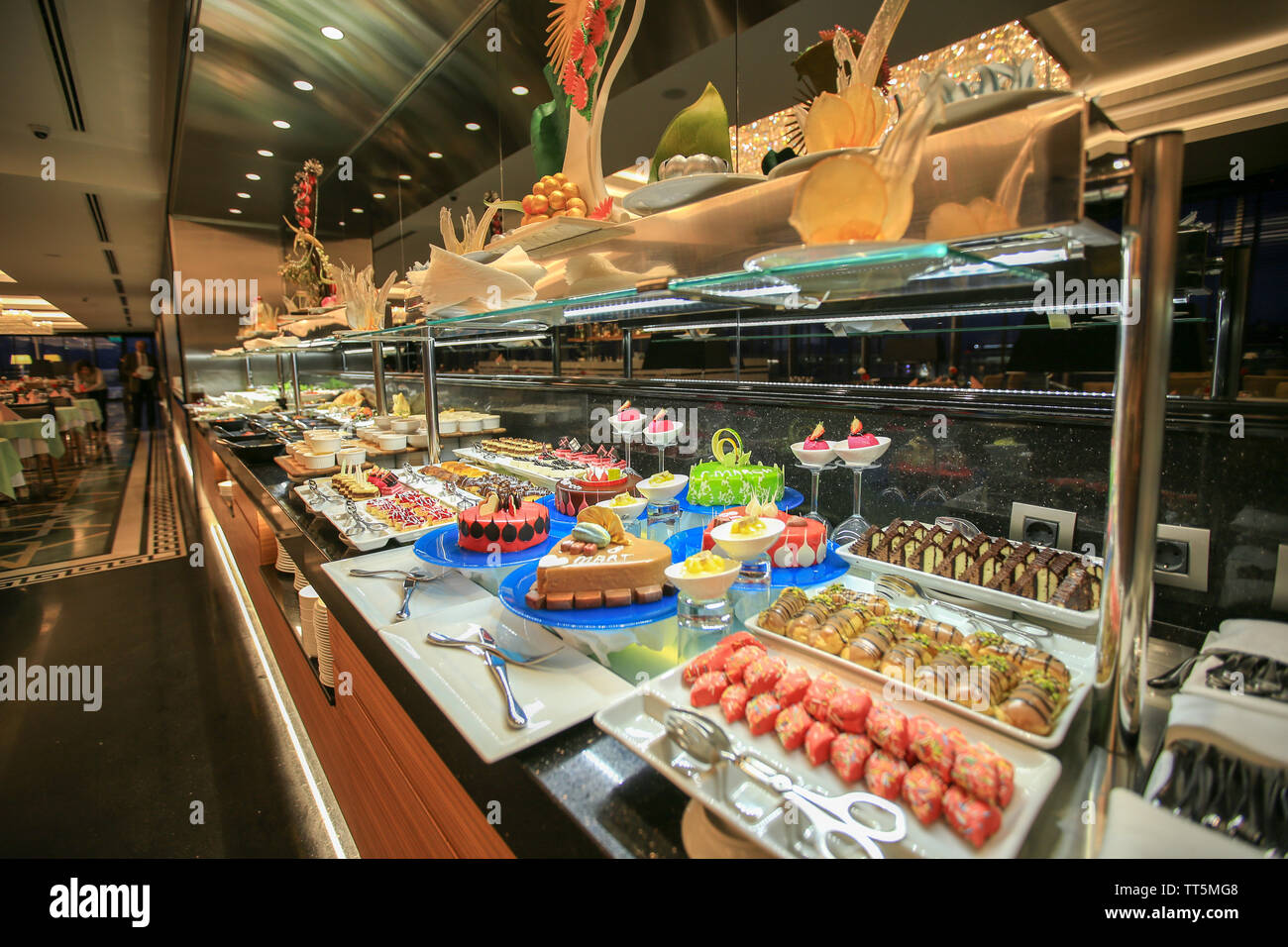 Open bar buffet hi-res stock photography and images - Alamy