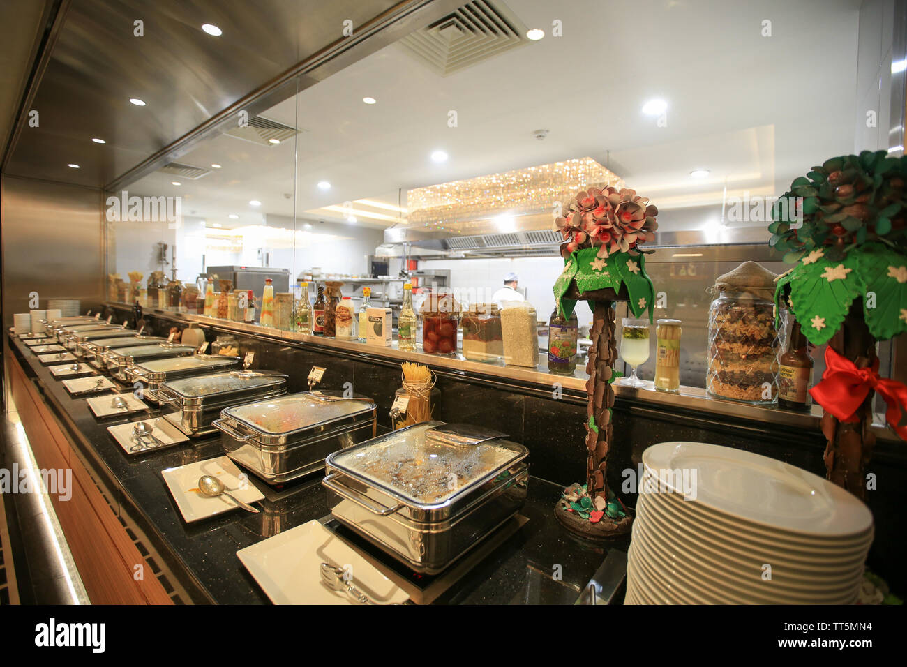 Open buffet hi-res stock photography and images - Alamy