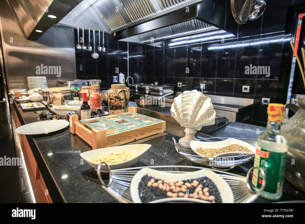 Open buffet self service hi-res stock photography and images - Alamy