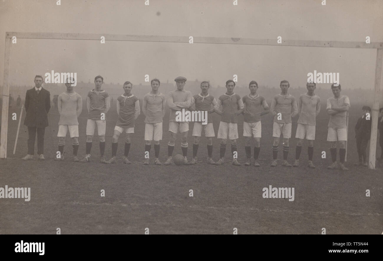 Teams team player players both teams hi-res stock photography and ...