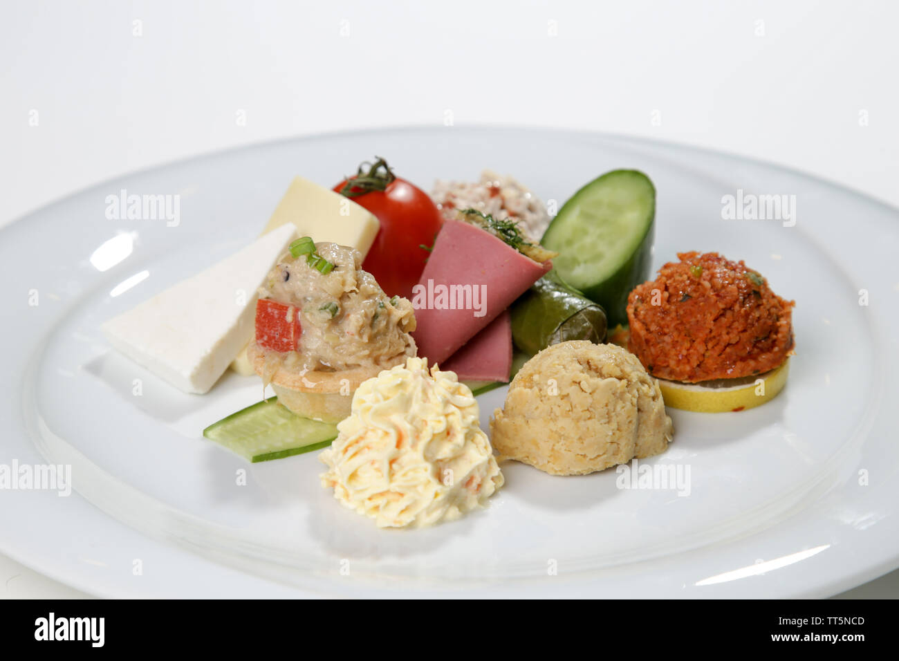 White garniture hi-res stock photography and images - Alamy